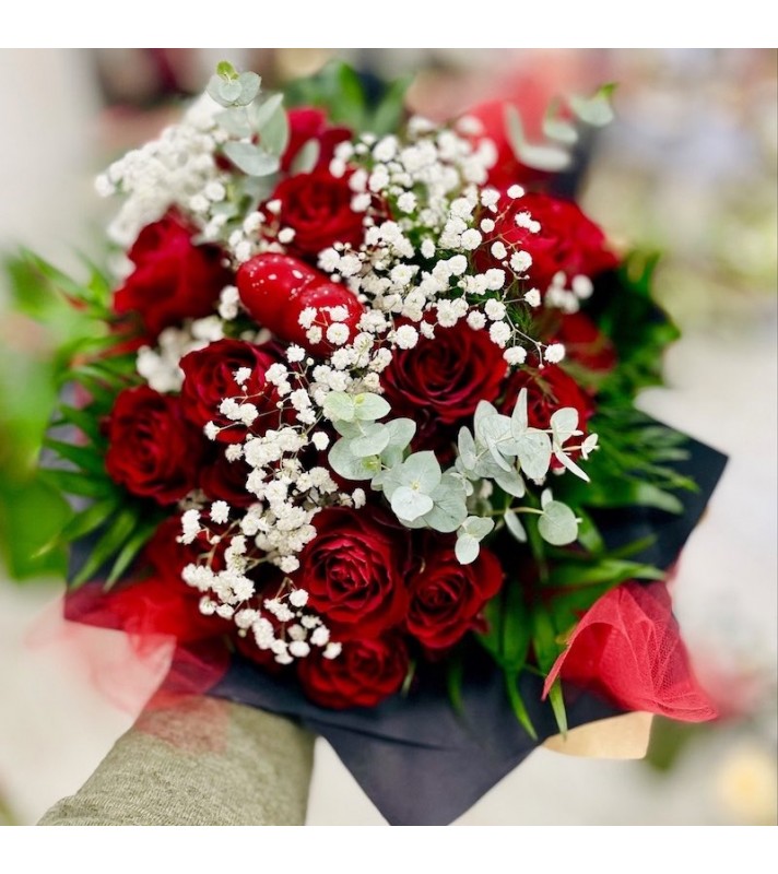 Roses Rouges et Gypsophile rouges et roses à 85,00 € | Any Fleurs